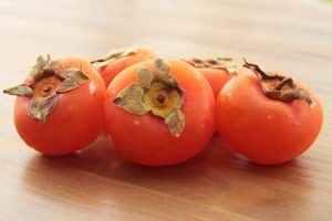 12 Proven Health Benefits of Persimmon | Health Tips